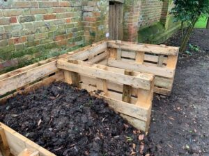 Winter Composting: Keep Your Heap Working Through the Cold Months ...