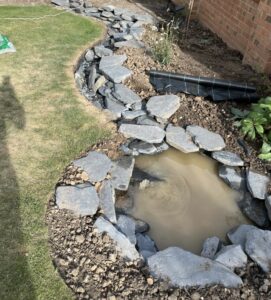 How to build a garden stream - GardenAdvice.co.uk